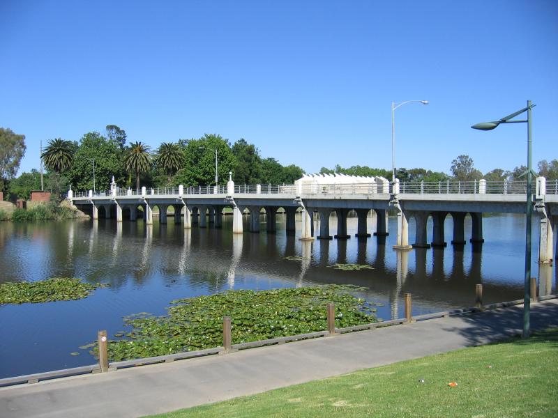 Benalla photos - Travel Victoria: accommodation & visitor guide