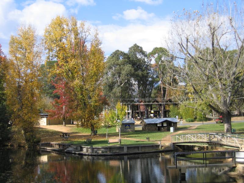 Bright photos - Travel Victoria: accommodation & visitor guide