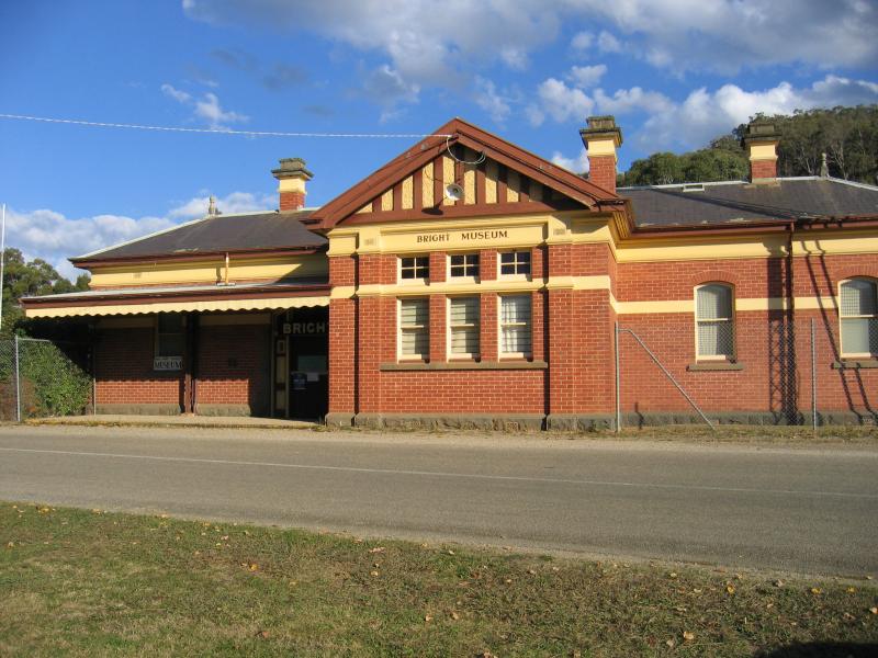 Bright photos - Travel Victoria: accommodation & visitor guide