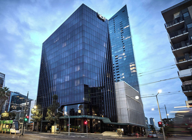 Vibe Hotel Melbourne Docklands, Docklands - Travel Victoria: accommodation & visitor guide
