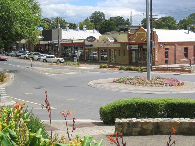 Drouin photos - Travel Victoria: accommodation & visitor guide