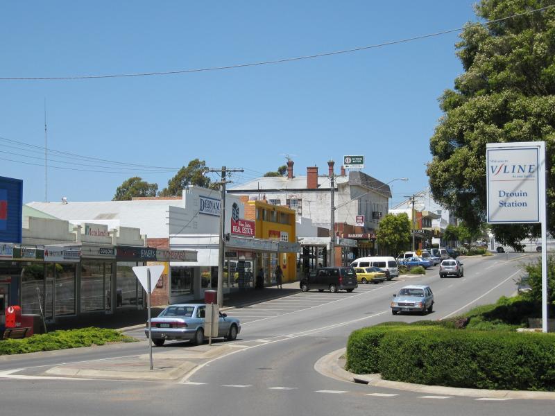 Drouin photos - Travel Victoria: accommodation & visitor guide