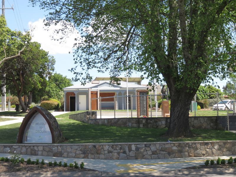 Drouin photos - Travel Victoria: accommodation & visitor guide