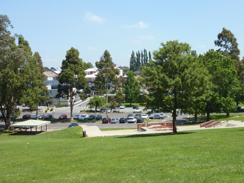 Drouin photos - Travel Victoria: accommodation & visitor guide