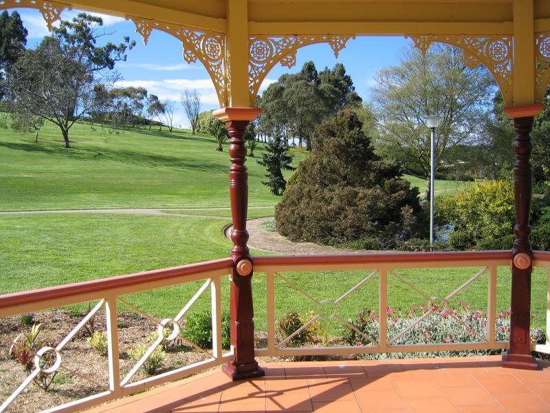 Drouin photos - Travel Victoria: accommodation & visitor guide