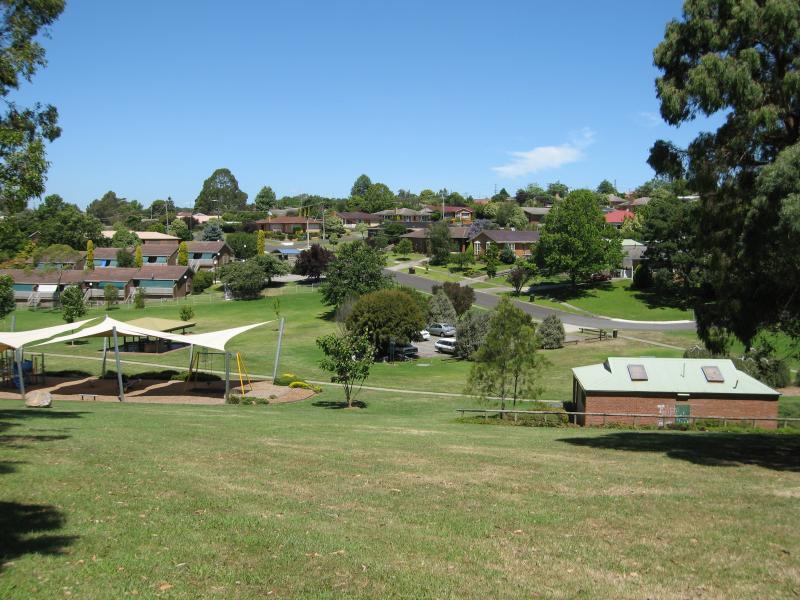 Drouin photos - Travel Victoria: accommodation & visitor guide