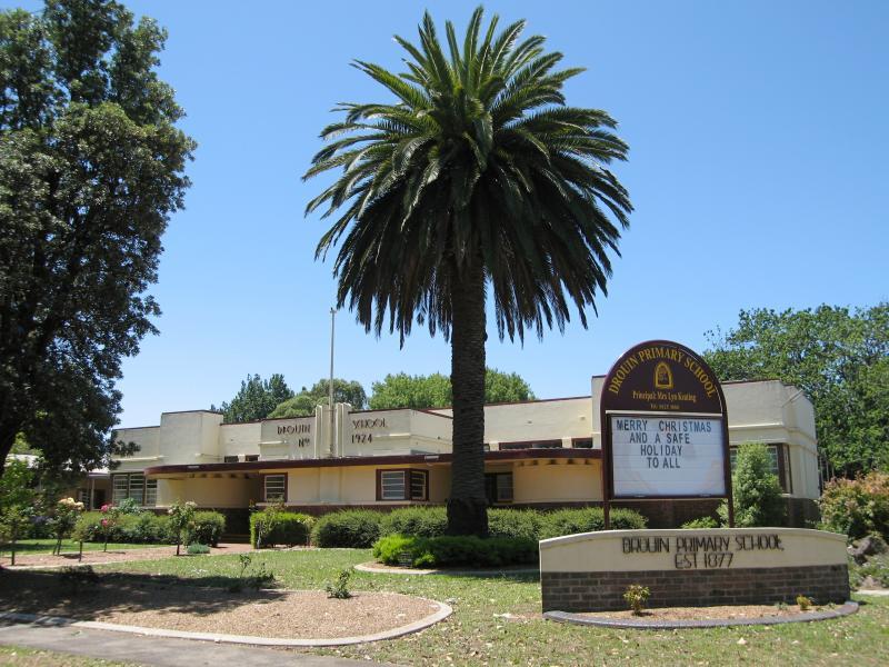 Drouin photos - Travel Victoria: accommodation & visitor guide