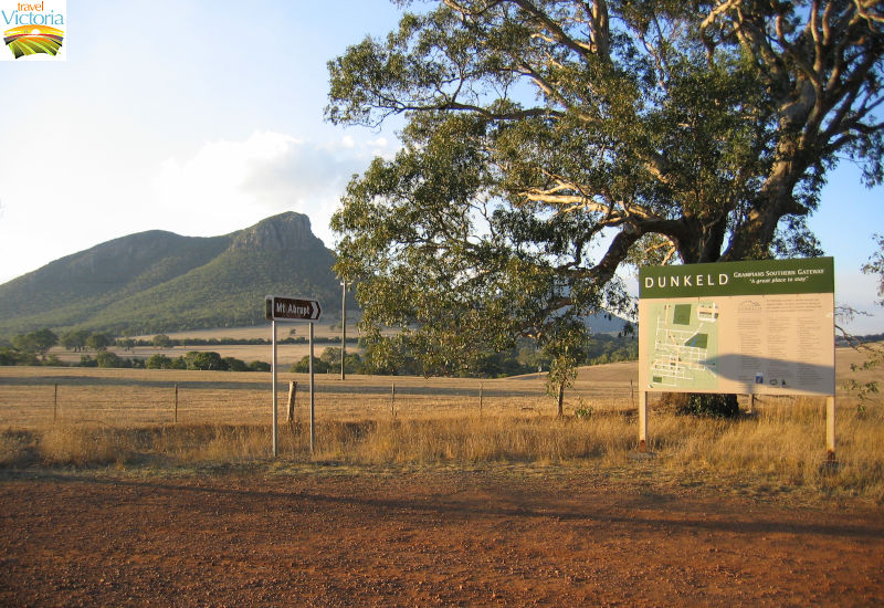 Dunkeld photos - Travel Victoria: accommodation & visitor guide