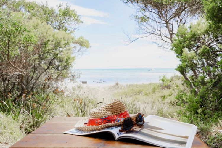 The Leaning Tree, Capel Sound / Rosebud - Travel Victoria ...