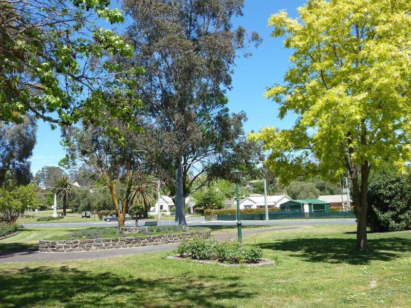 Yea photos - Travel Victoria: accommodation & visitor guide