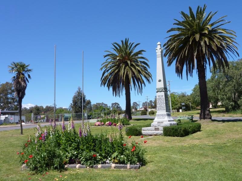 Yea photos - Travel Victoria: accommodation & visitor guide