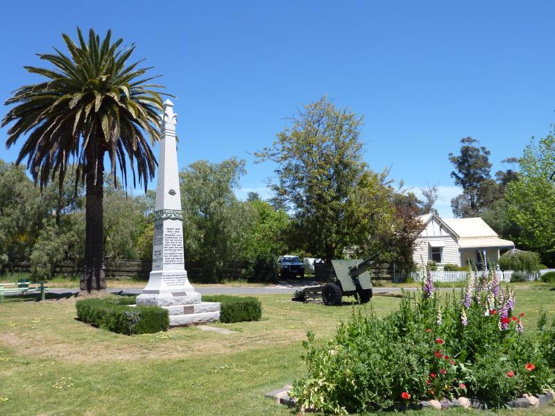 Yea photos - Travel Victoria: accommodation & visitor guide