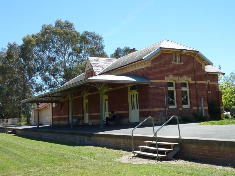 Yea photos - Travel Victoria: accommodation & visitor guide